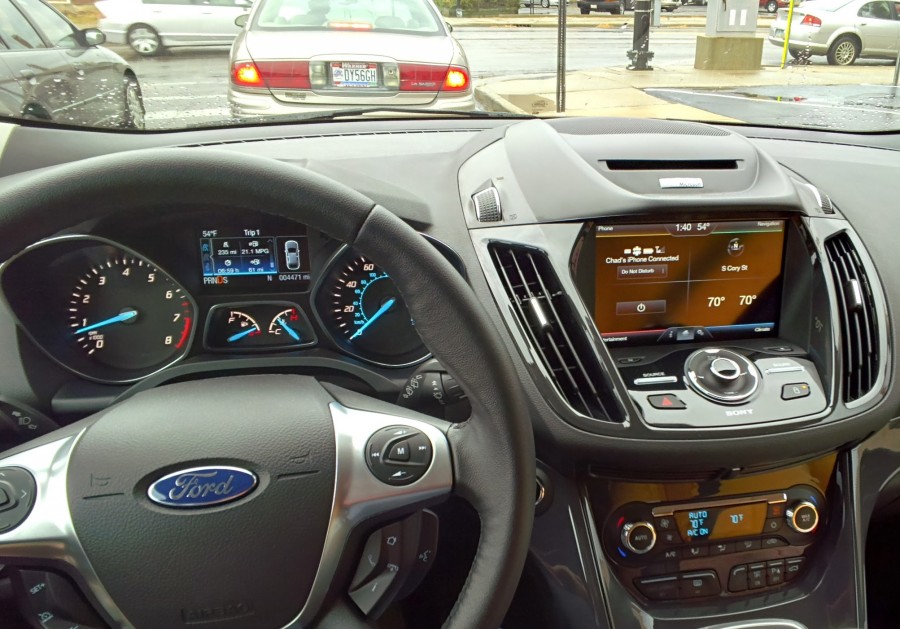 Ford Active Park Assist: Automatic Parallel Parking Video - Motor Review