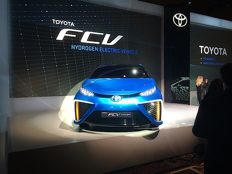 Toyota Moves Forward With Fuel Cell Technology - Motor Review